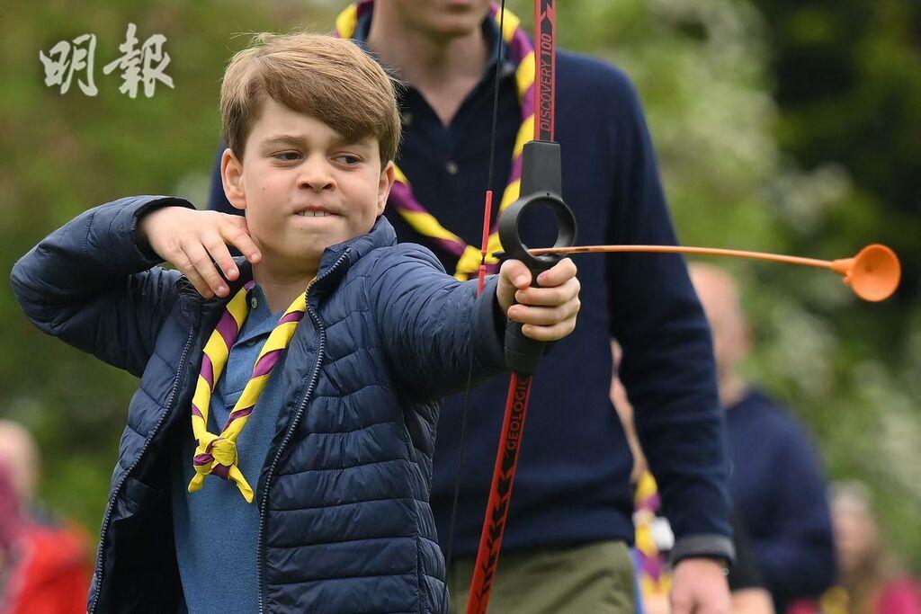 威廉凱特一家五口當義工 喬治路易試駕挖土機 夏洛特射箭展英姿【多圖】 | LIHKG 討論區