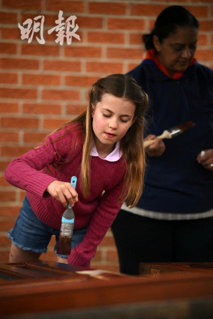 威廉凱特一家五口當義工 喬治路易試駕挖土機 夏洛特射箭展英姿【多圖】 | LIHKG 討論區